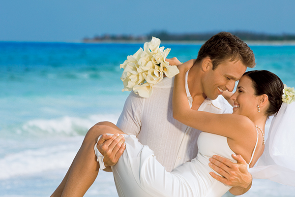 Plan Your Destination Wedding in Paradise | BridalGuide