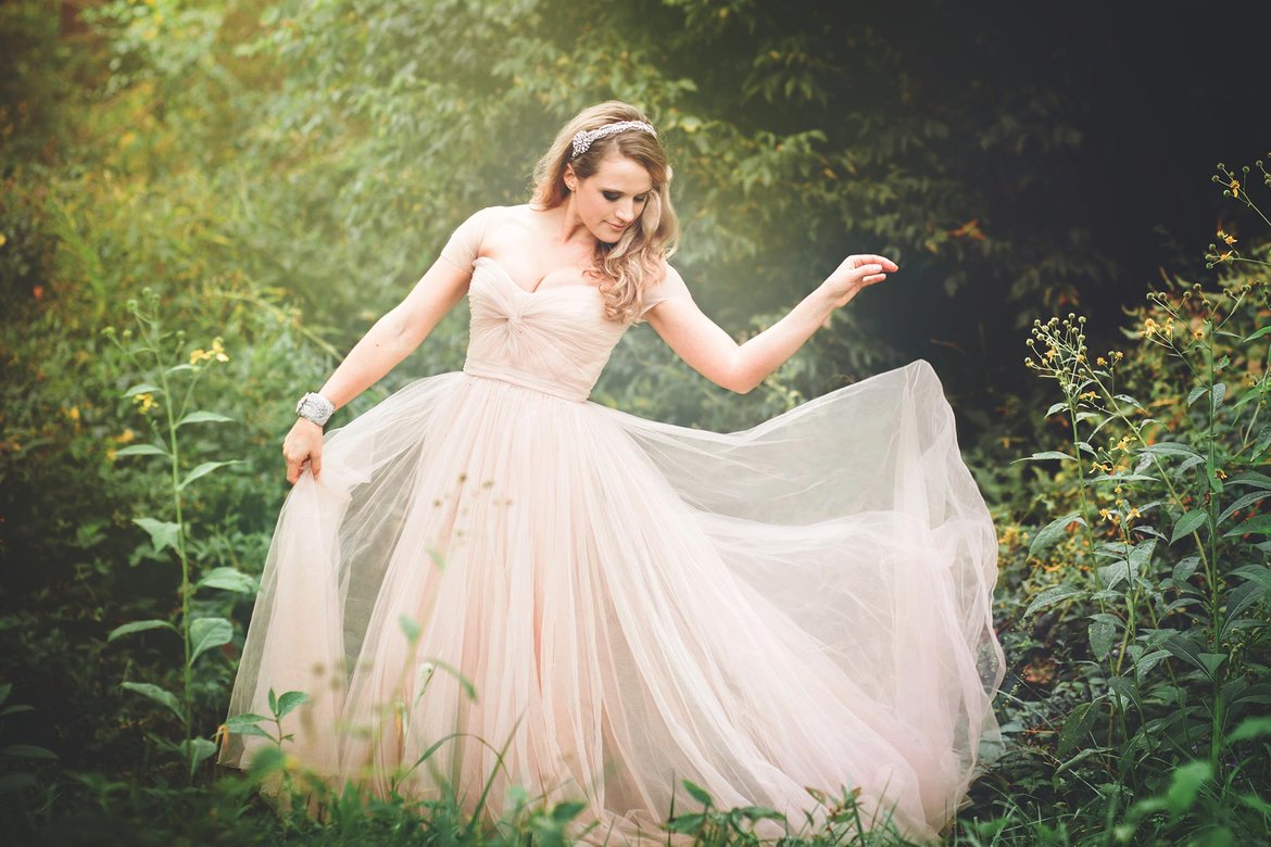 33 Tips for Taking Beautiful Bridal Portraits | BridalGuide