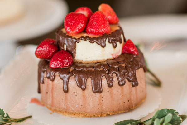 20+ Mini Cakes With Maximum Style | BridalGuide