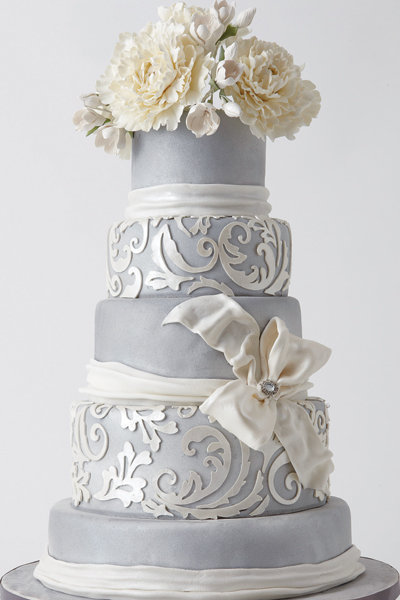 Wedding Ideas by Color: Gold and Silver | BridalGuide