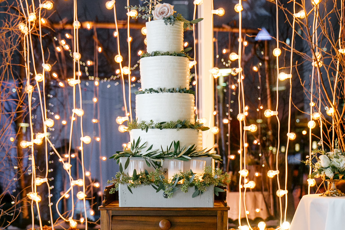 25 Creative Ways to Show Off Your Wedding Cake | BridalGuide